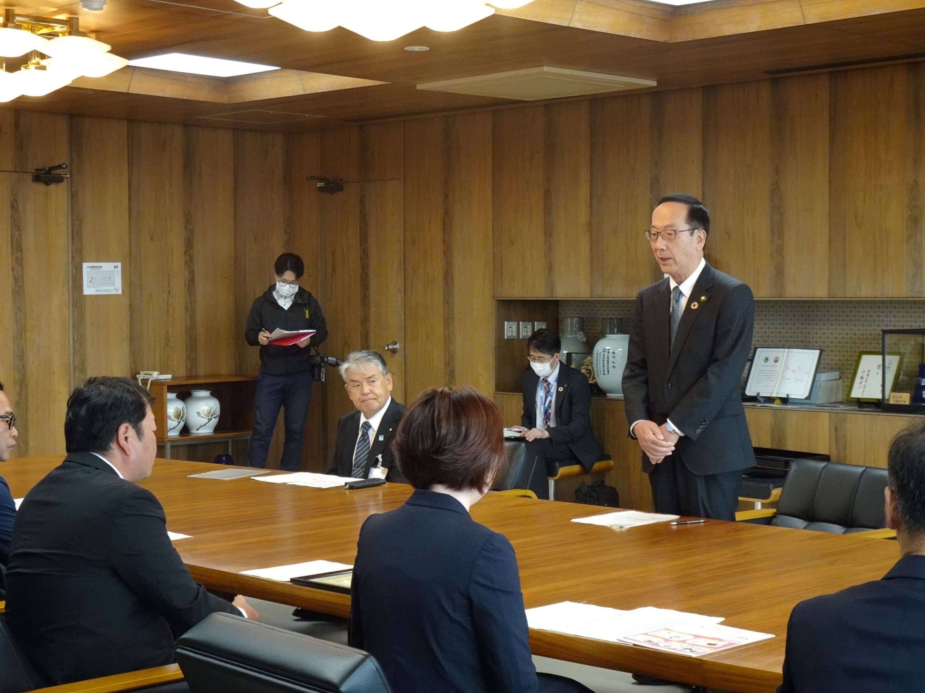 4/24(水)富士市SDGsプロジェクト『エスパルス・コドモノプラスフェス2024 tetote』FUJI3Sプロジェクトエッグ（クラウドファンディング型）寄附金拝受式 | 清水エスパルス公式 ...