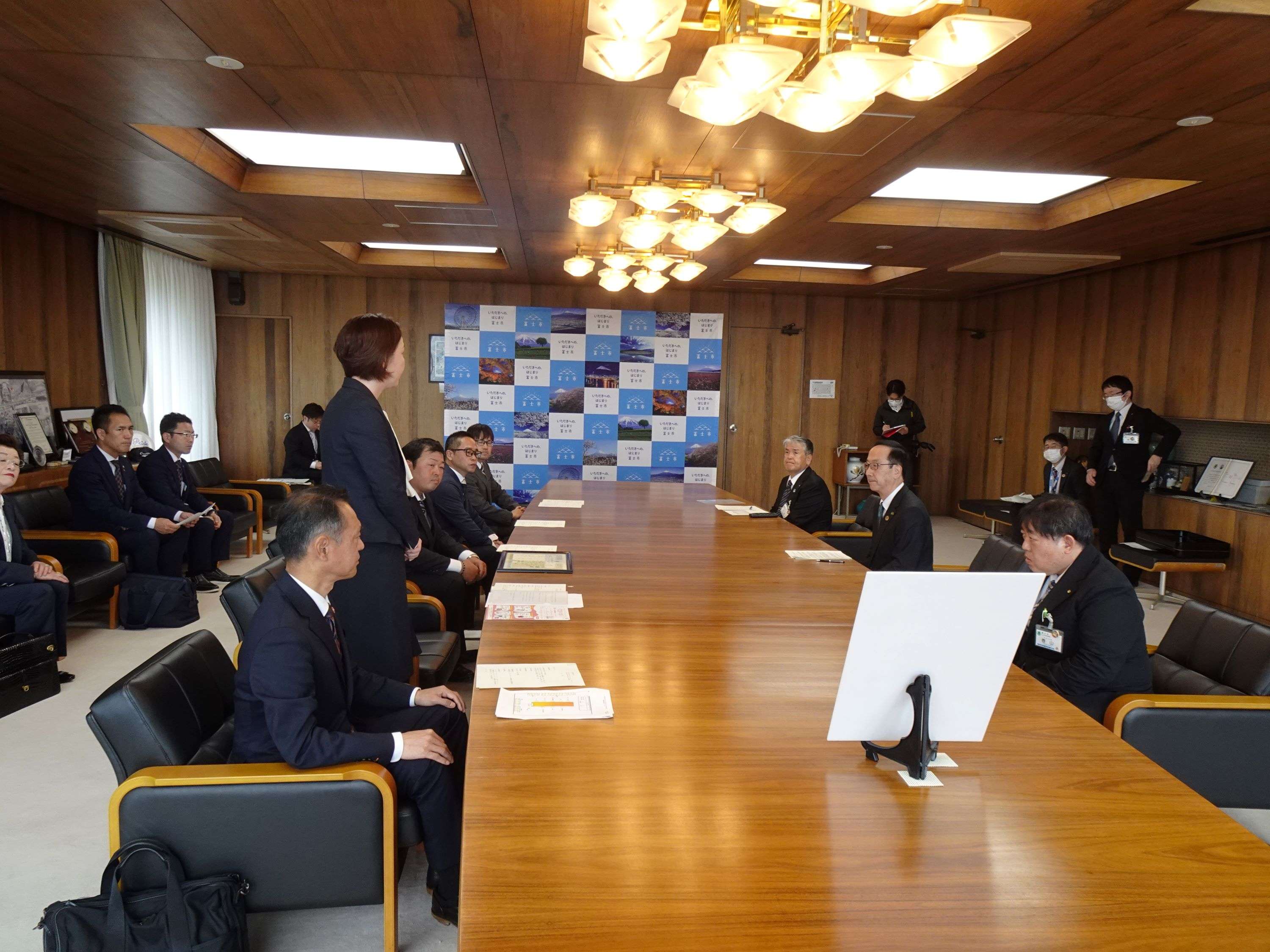 4/24(水)富士市SDGsプロジェクト『エスパルス・コドモノプラスフェス2024 tetote』FUJI3Sプロジェクトエッグ（クラウドファンディング型）寄附金拝受式 | 清水エスパルス公式 ...